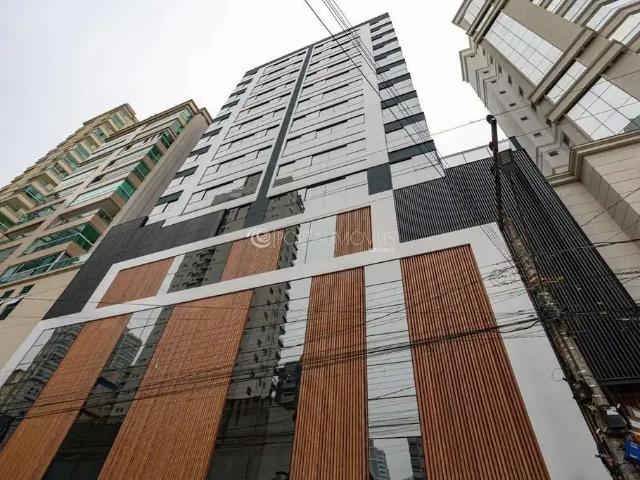Conj. Comercial / Sala para Locação em Itapema/SC Meia Praia