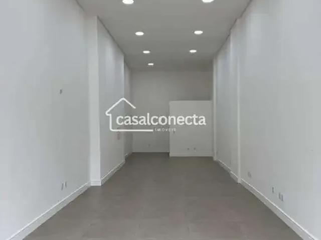 Conj. Comercial / Sala para Locação em Itapema/SC Meia Praia