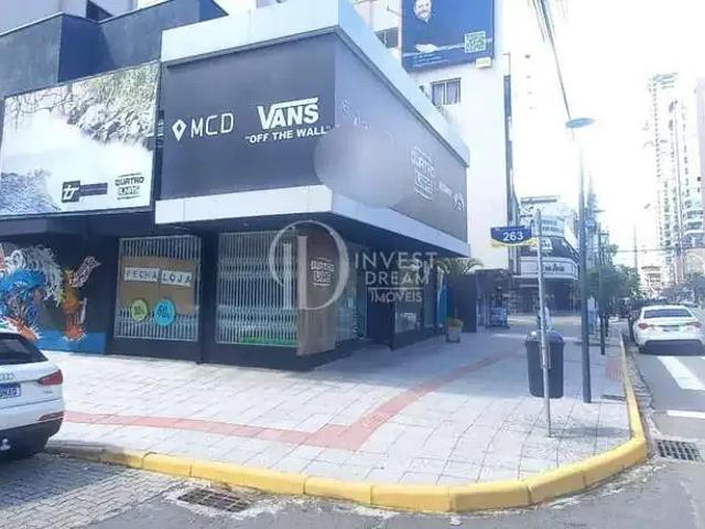 Conj. Comercial / Sala para Locação em Itapema/SC Meia Praia