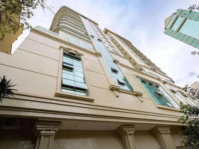 Conj. Comercial / Sala para Locação em Itapema/SC Meia Praia