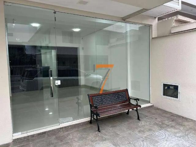 Conj. Comercial / Sala para Locação em Itapema/SC Meia Praia