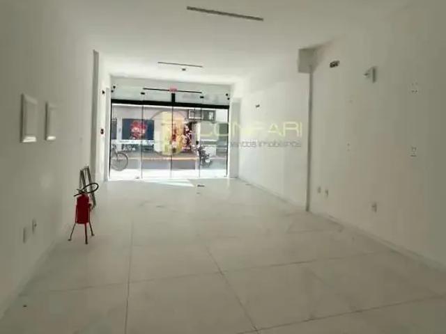 Conj. Comercial / Sala para Locação em Itapema/SC Meia Praia