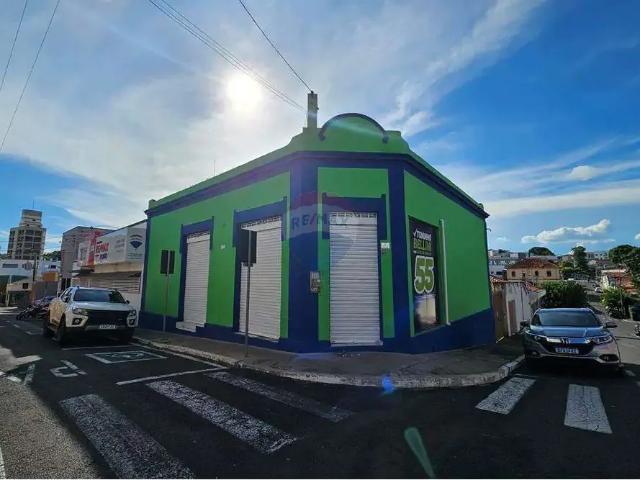 Conj. Comercial / Sala para Locação em Itapira/SP Centro
