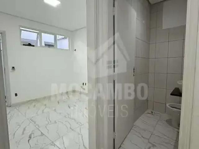 Conj. Comercial / Sala para Locação em Itatiba/SP Centro