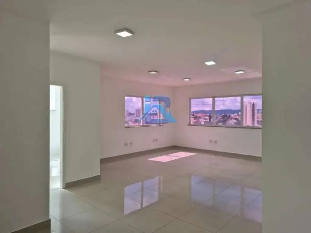 Conj. Comercial / Sala para Locação em Itatiba/SP Centro
