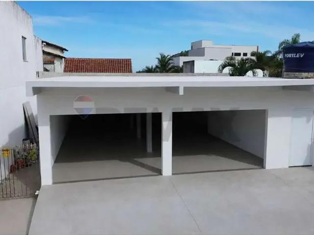 Conj. Comercial / Sala para Locação em Iguaba Grande/RJ Estação