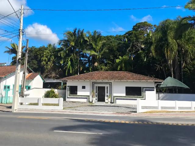 Conj. Comercial / Sala para Locação em Indaial/SC Centro
