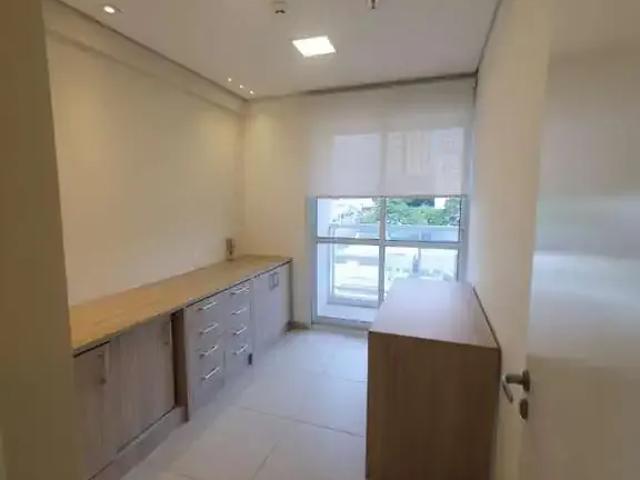 Conj. Comercial / Sala para Locação em Jundiaí/SP Centro