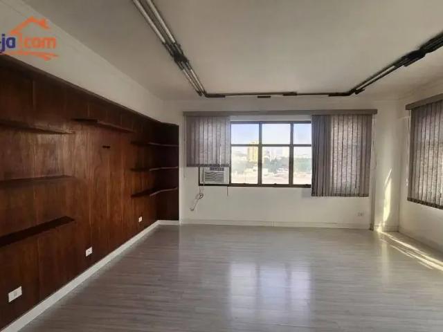 Conj. Comercial / Sala para Locação em Jacareí/SP Centro