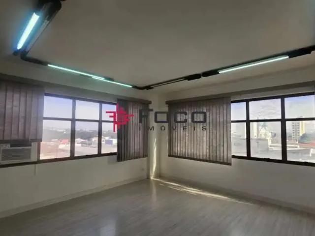 Conj. Comercial / Sala para Locação em Jacareí/SP Centro