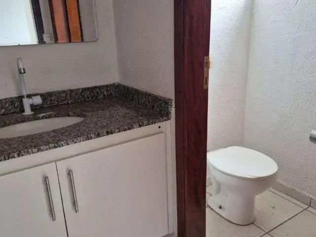 Conj. Comercial / Sala para Locação em Jacareí/SP Centro