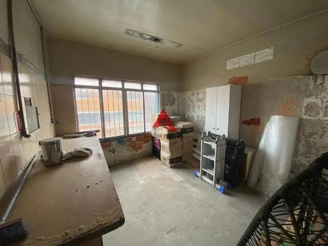 Conj. Comercial / Sala para Locação em Jacareí/SP Centro