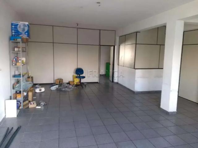 Conj. Comercial / Sala para Locação em Jacareí/SP Centro