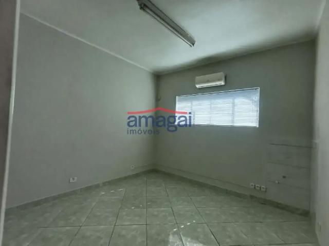 Conj. Comercial / Sala para Locação em Jacareí/SP Centro