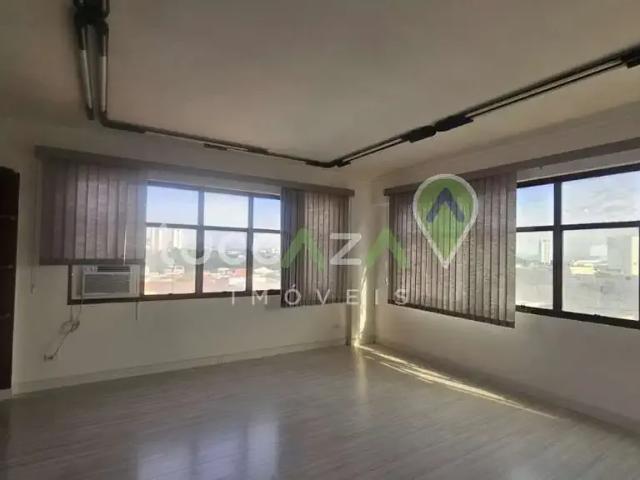 Conj. Comercial / Sala para Locação em Jacareí/SP Centro