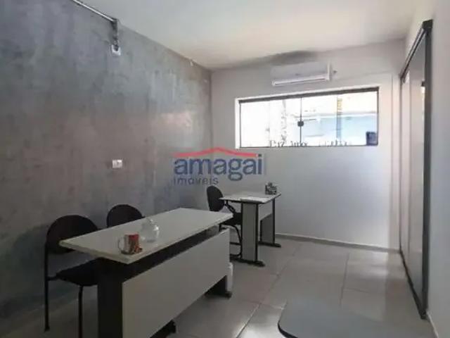 Conj. Comercial / Sala para Locação em Jacareí/SP Centro