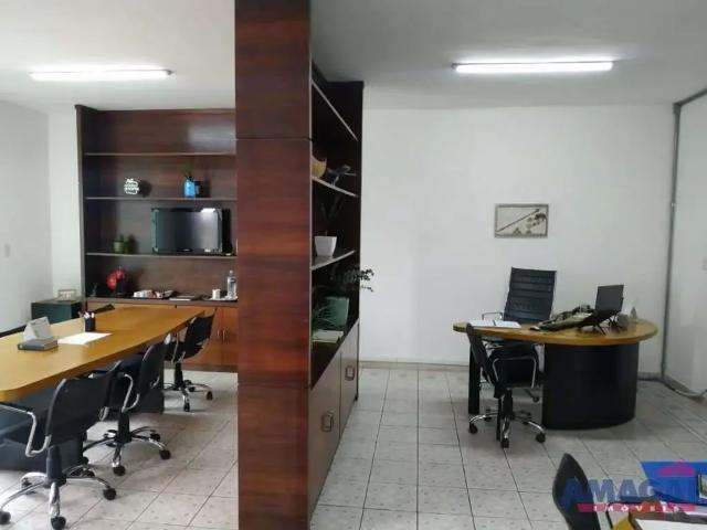 Conj. Comercial / Sala para Locação em Jacareí/SP Centro