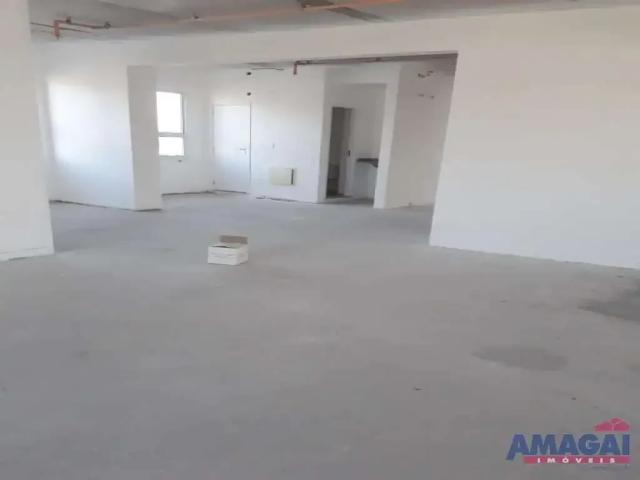 Conj. Comercial / Sala para Locação em Jacareí/SP Centro