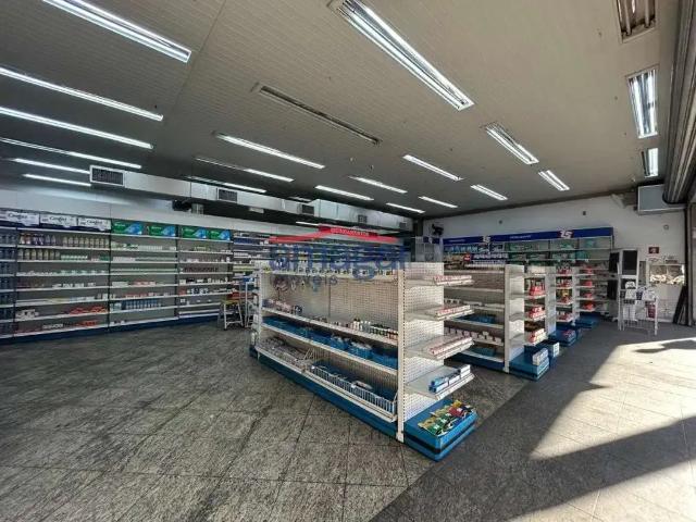 Conj. Comercial / Sala para Locação em Jacareí/SP Centro