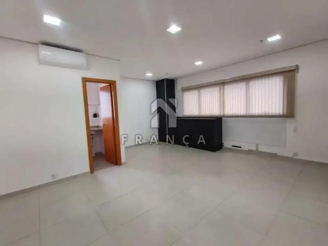 Conj. Comercial / Sala para Locação em Jacareí/SP Centro