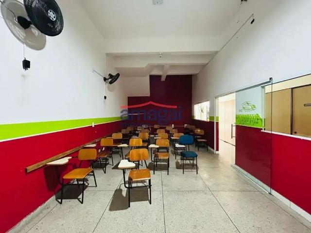 Conj. Comercial / Sala para Locação em Jacareí/SP Centro