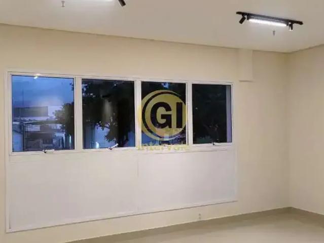 Conj. Comercial / Sala para Locação em Jacareí/SP Centro