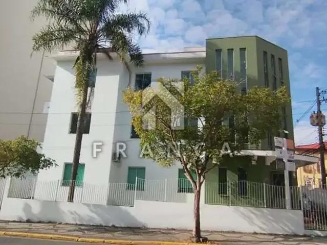 Conj. Comercial / Sala para Locação em Jacareí/SP Centro