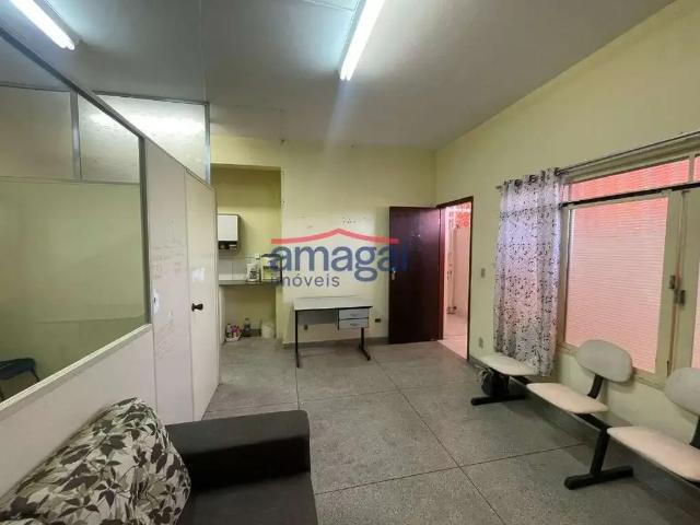 Conj. Comercial / Sala para Locação em Jacareí/SP Centro