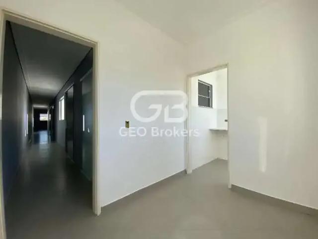Conj. Comercial / Sala para Locação em Jacareí/SP Centro