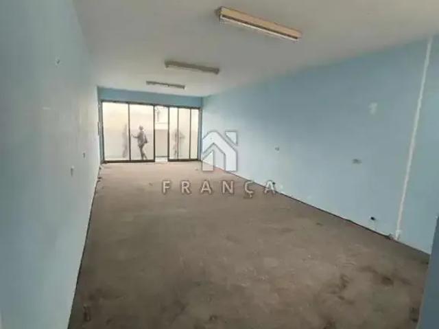 Conj. Comercial / Sala para Locação em Jacareí/SP Centro