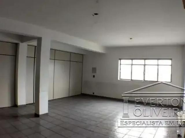 Conj. Comercial / Sala para Locação em Jacareí/SP Centro