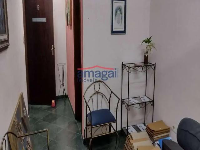 Conj. Comercial / Sala para Locação em Jacareí/SP Centro