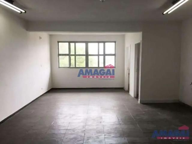 Conj. Comercial / Sala para Locação em Jacareí/SP Centro