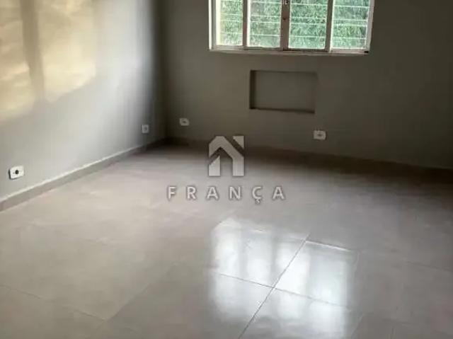 Conj. Comercial / Sala para Locação em Jacareí/SP Centro