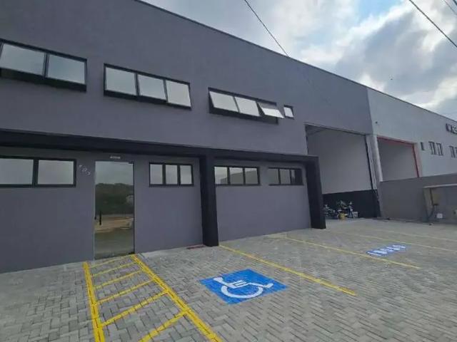 Conj. Comercial / Sala para Locação em Jacareí/SP Jardim Califórnia