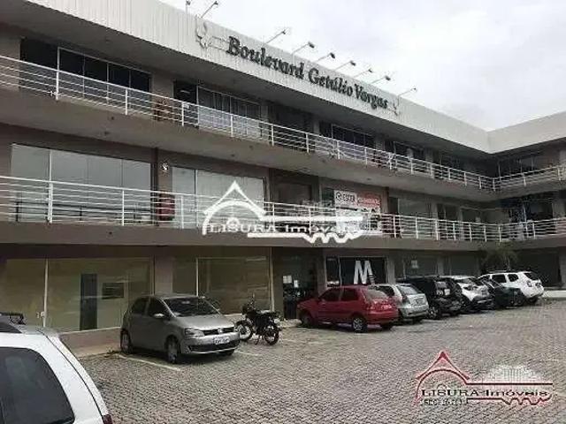 Conj. Comercial / Sala para Locação em Jacareí/SP Jardim Califórnia