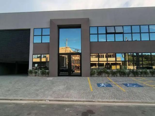 Conj. Comercial / Sala para Locação em Jacareí/SP Jardim Califórnia