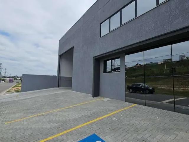 Conj. Comercial / Sala para Locação em Jacareí/SP Jardim Califórnia