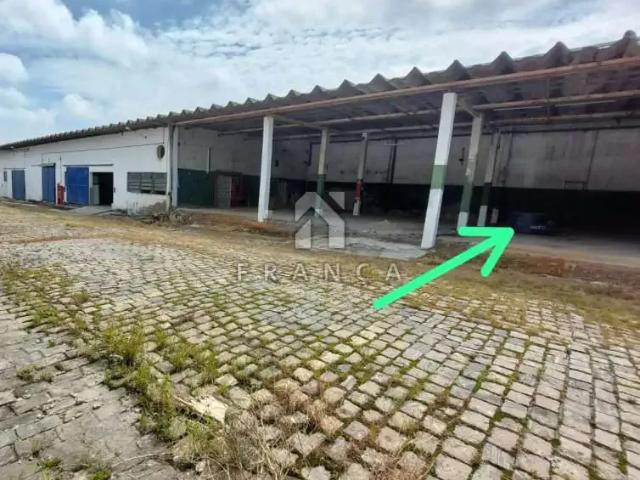 Conj. Comercial / Sala para Locação em Jacareí/SP Jardim Santa Maria