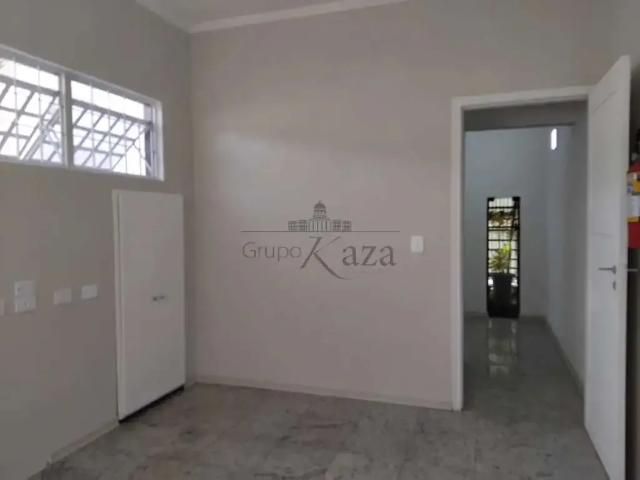 Conj. Comercial / Sala para Locação em Jacareí/SP Jardim Paraíba