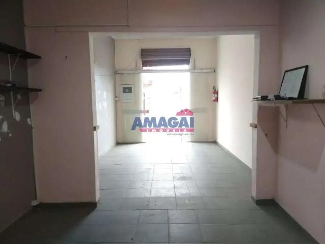Conj. Comercial / Sala para Locação em Jacareí/SP São João