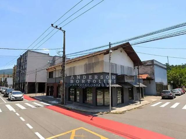 Conj. Comercial / Sala para Locação em Jaraguá do Sul/SC Centro