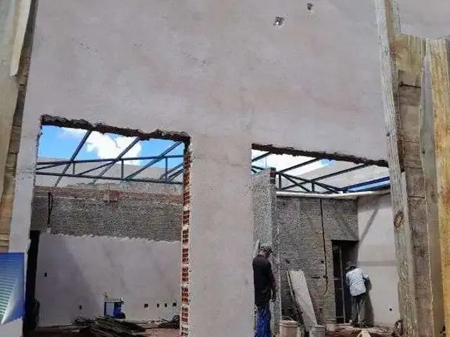 Conj. Comercial / Sala para Locação em Jardinópolis/SP Centro