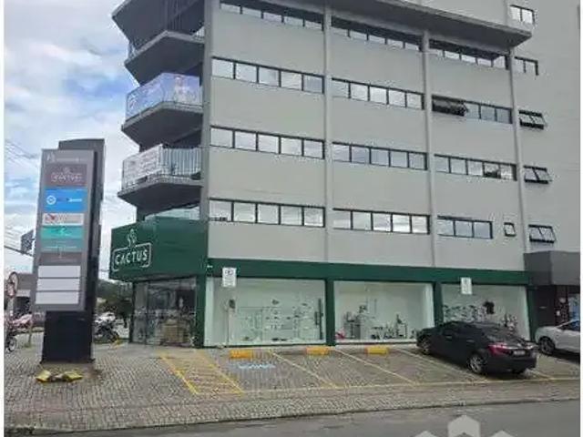 Conj. Comercial / Sala para Locação em Joinville/SC Aventureiro