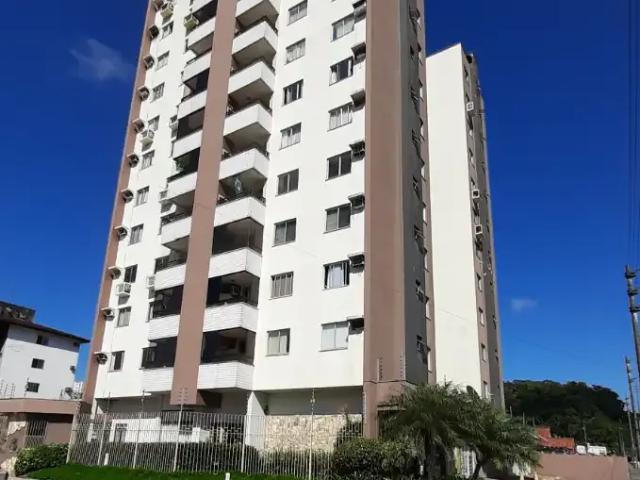 Conj. Comercial / Sala para Locação em Joinville/SC América