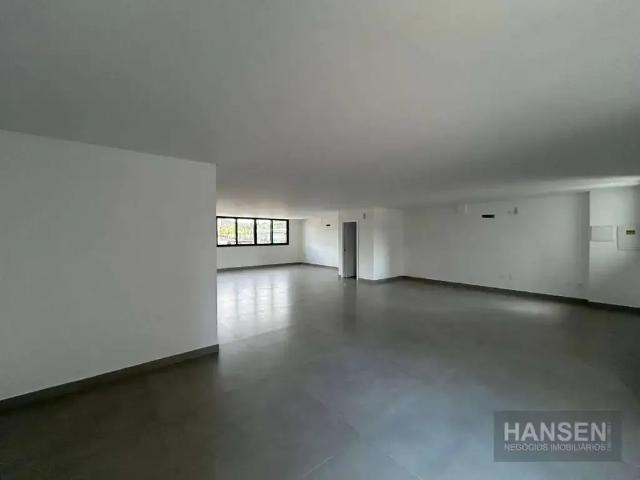 Conj. Comercial / Sala para Locação em Joinville/SC América