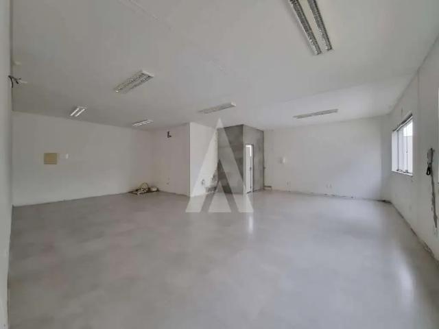 Conj. Comercial / Sala para Locação em Joinville/SC América