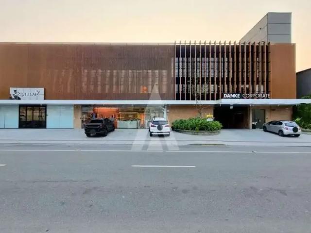 Conj. Comercial / Sala para Locação em Joinville/SC América