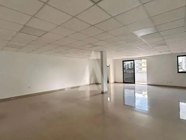 Conj. Comercial / Sala para Locação em Joinville/SC Anita Garibaldi