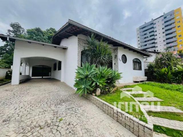 Conj. Comercial / Sala para Locação em Joinville/SC Anita Garibaldi 3 Quartos